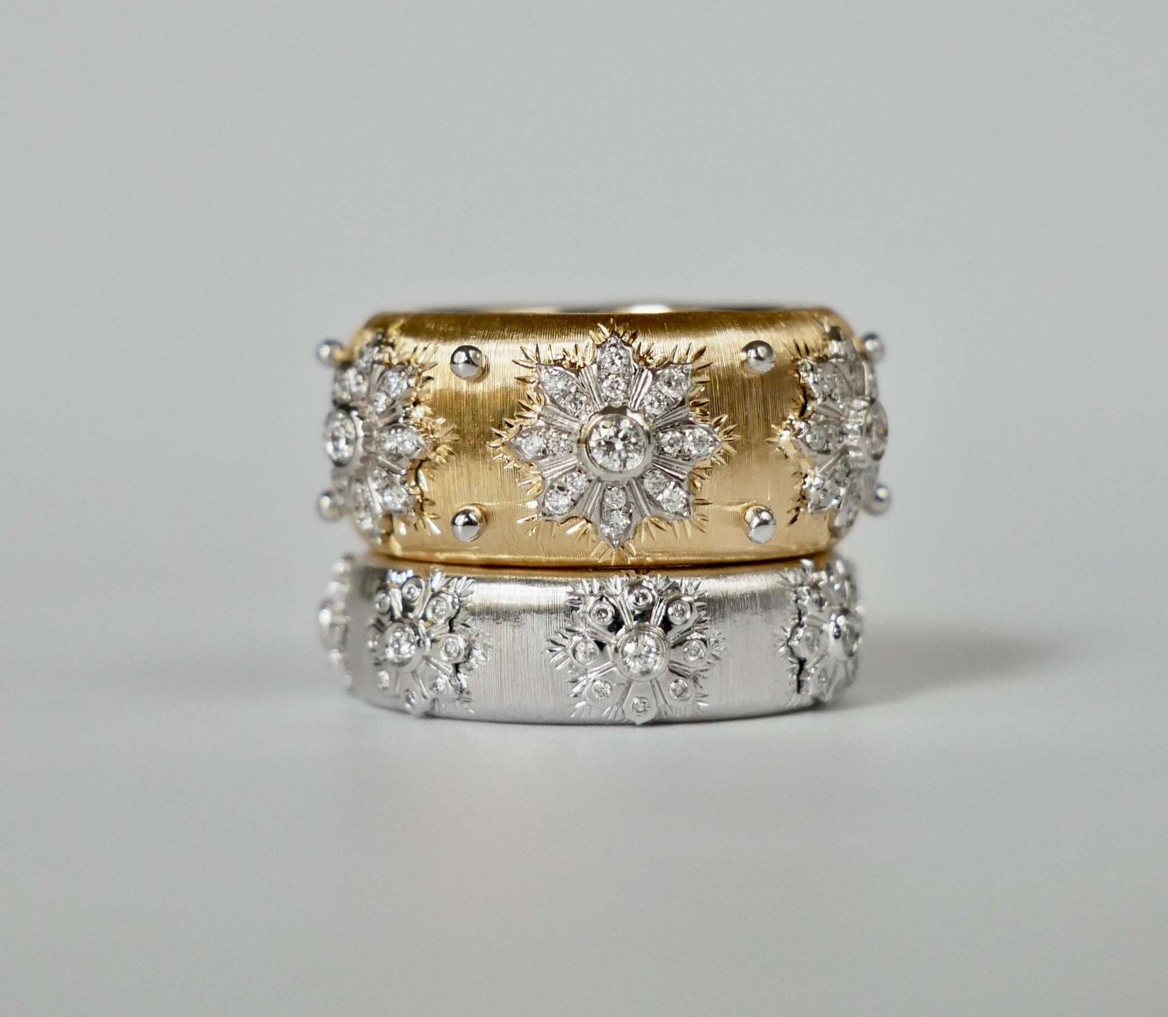 18K Gold Engraved Fabric Silk Diamond Ring | discomarshmallow